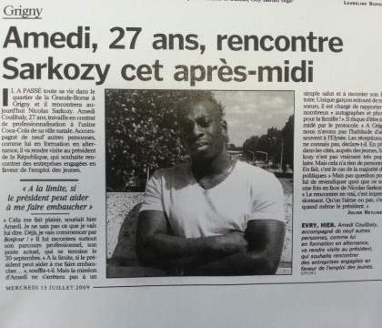In 2009, unul din atacatorii din Paris s-a intalnit cu presedintele ...