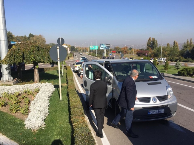 Din clipa in clipa Erdogan urmeaza sa ajunga la Chisinau. Nici zare de ...