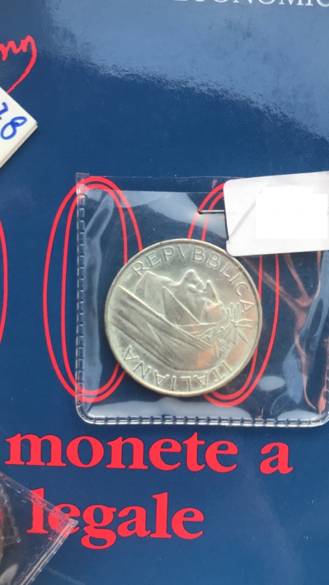 Mai multe monede dedicate personalitatilor italiene, din secolele XVI ...