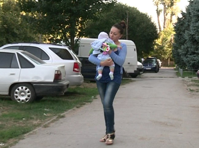 Barbatul care a dat cu masina peste o femeie cu un copil in brate ...