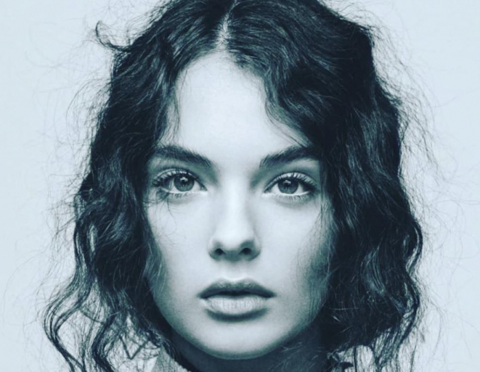 Seamana leit cu mama sa! Fiica Monicai Bellucci, prima poza pe coperta ...