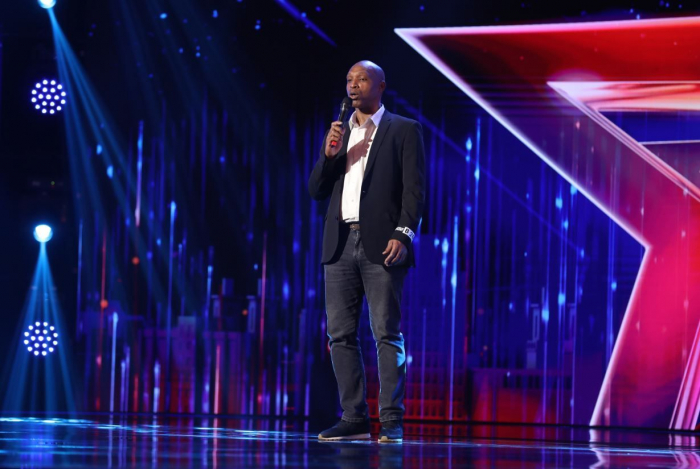 Dean Bowman, interpretare de exceptie a piesei „It’s a man’s world”