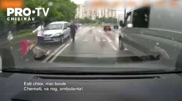 Ce risca soferul care a lovit o copila si mama ei pe o trecere de pietoni din capitala - VIDEO