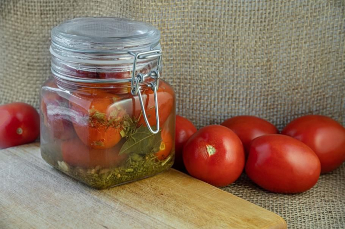 Marturia ucrainencei care a doborat o drona cu un borcan de rosii ...