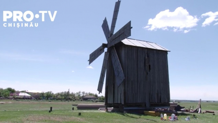 O moara veche de vant, care are peste 100 de ani, va fi restabilita si ...