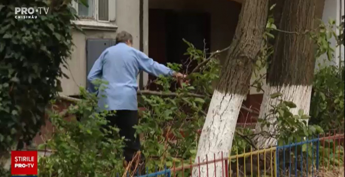 Dupa furtuna de aseara, dimineata tabloul era apocaliptic in sectoarele ... Dupa furtuna de aseara, dimineata tabloul era apocaliptic in sectoarele ...