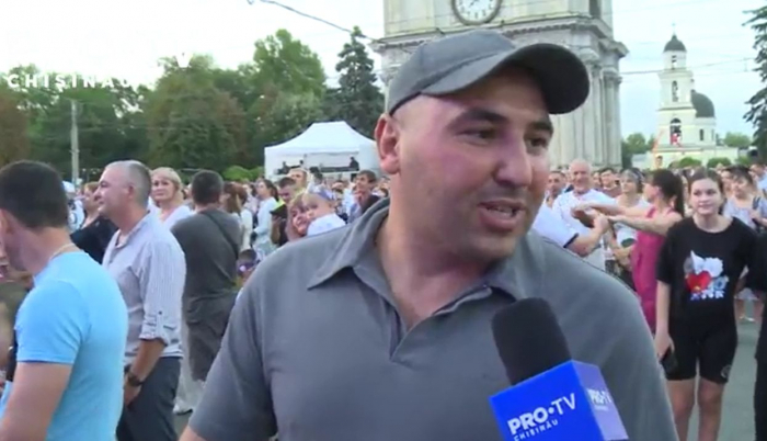 „Simt ca este sarbatoare pentru tara mea si eu sarbatoresc.” Cum s-au ...