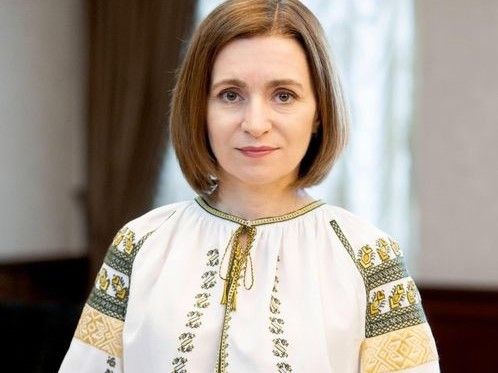 Arta camasii cu altita, element de identitate culturala pe ambele ...