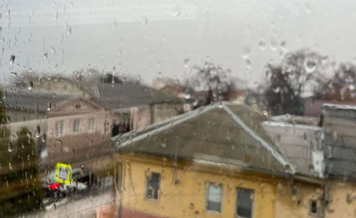 Ploi slabe in nordul si centrul tarii. Cum va fi vremea astazi, dar si in urmatoarele zile ...