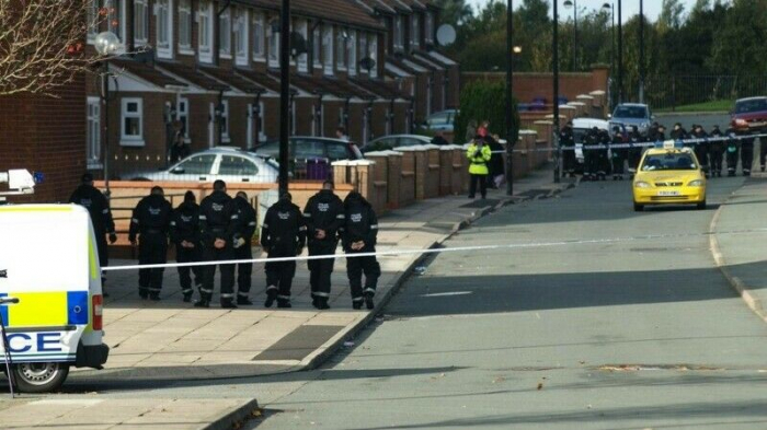 Incident armat in apropierea orasului Liverpool. O femeie a fost ucisa ... Incident armat in apropierea orasului Liverpool. O femeie a fost ucisa ...