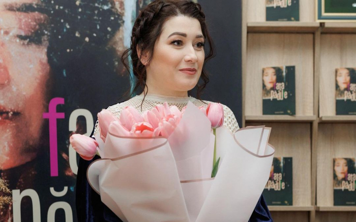 Si-a scris cartea de debut in doar 6 luni! Afla de la actrita Victoria ...