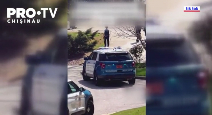 Curierul de la Amazon care a livrat un pachet in timpul unei operatiuni ...