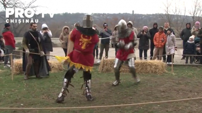 Lupte cavaleresti, trageri cu arcul si spectacol la Festivalul Medieval ...