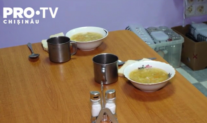 Gerul loveste fara mila. Unde s-au adapostit de frig oamenii strazii ...