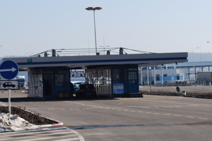 „A uitat” sa-l declare la vama. Ce au gasit vamesii intr-un microbuz ...