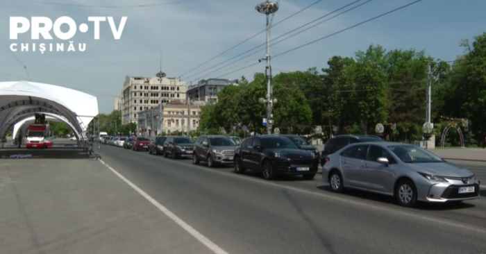 Începând de mâine dimineața și până pe 10 mai traficul rutier va fi suspendat în Piața Marii ...