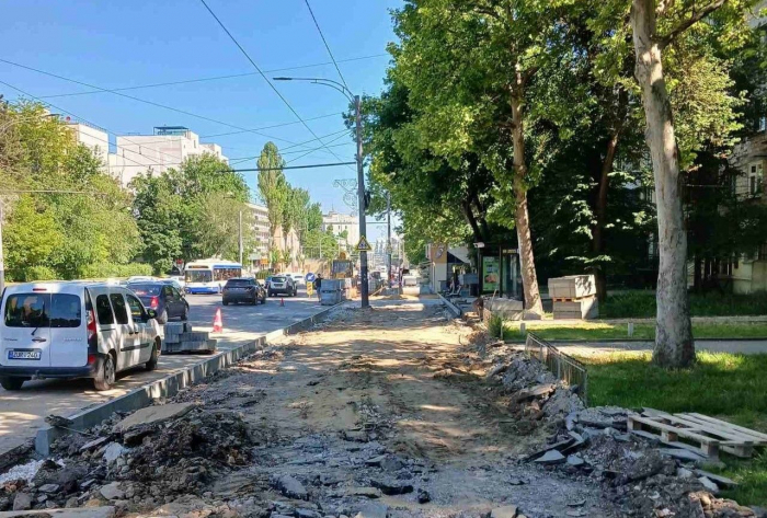 Atenție, cetățeni. Traficul rutier va fi suspendat parțial pe bulevardul Decebal - FOTO