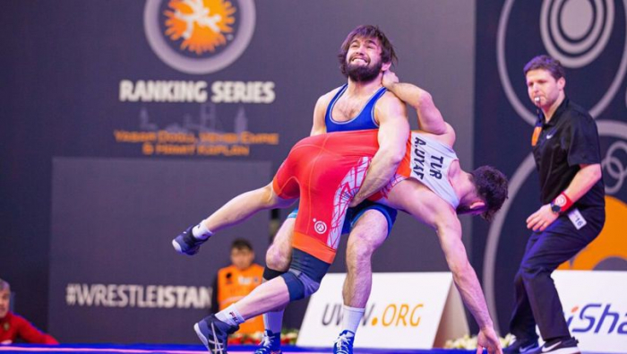 CAMPIONII, LA PRO TV. Astăzi, la știrile de la ora 20 aflați povestea ...