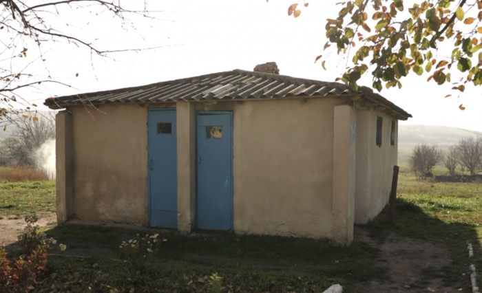 În peste 170 de școli din țară elevii au acces doar la toalete în curte ...