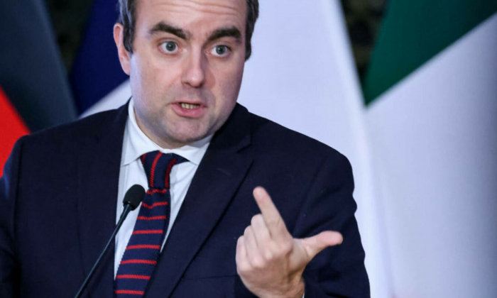 Ministrul francez al Apărării: Discursul lui Trump, „un şut în fund ... Ministrul francez al Apărării: Discursul lui Trump, „un şut în fund ...