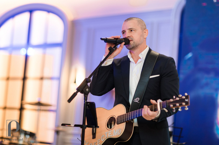 Au cochetat în fața fotografilor și au făcut zeci de imagini! Iată o ...