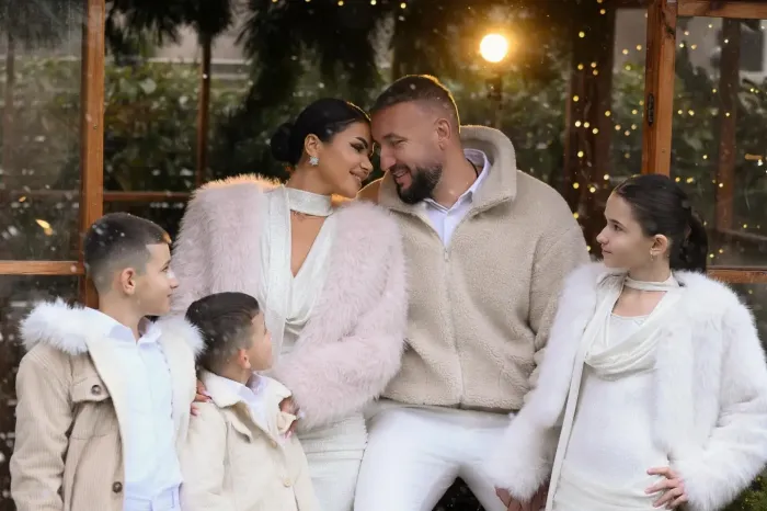 Transformă sărbătorile în amintiri! Sesiunea foto a familiei Maxian: „Eu consider că aceste ...