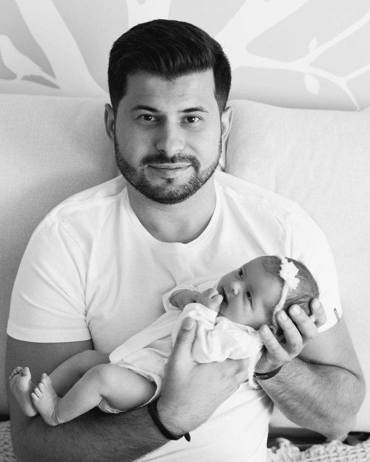 Gingasie maxima. La doar 6 zile, fiica jurnalistei Daniela Ciocanu a ...