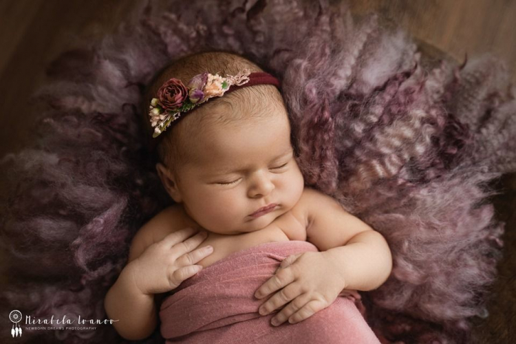 Gingasie maxima. La doar 6 zile, fiica jurnalistei Daniela Ciocanu a ...