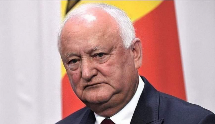 Grijile pentru tara l-au imbatranit? Cum ar arata presedintele tarii ...