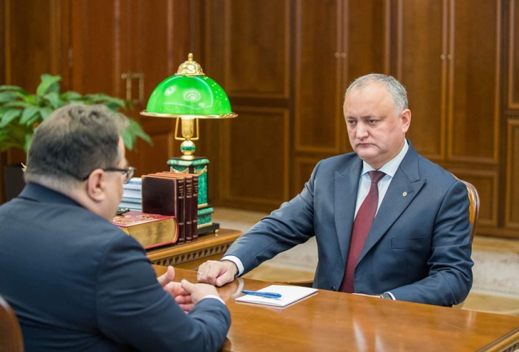 Igor Dodon s-a intalnit si cu ambasadorul UE, Peter Michalko. Despre ce ...