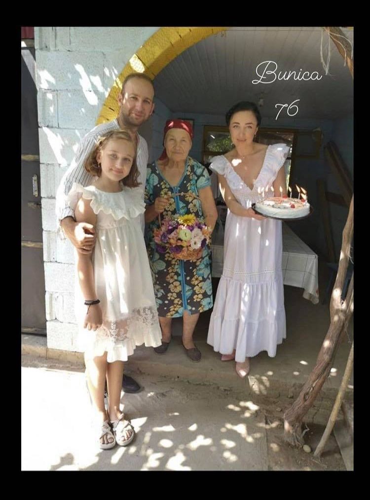 Frumusetea se transmite genetic! Iata cum arata bunica actritei Daniela ...