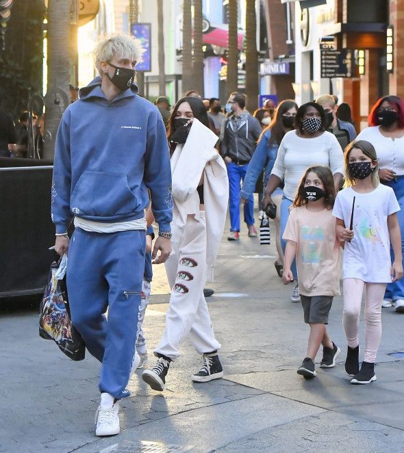 Megan Fox, scoasa din minti de fani! Cum a reactionat actrita atunci ...