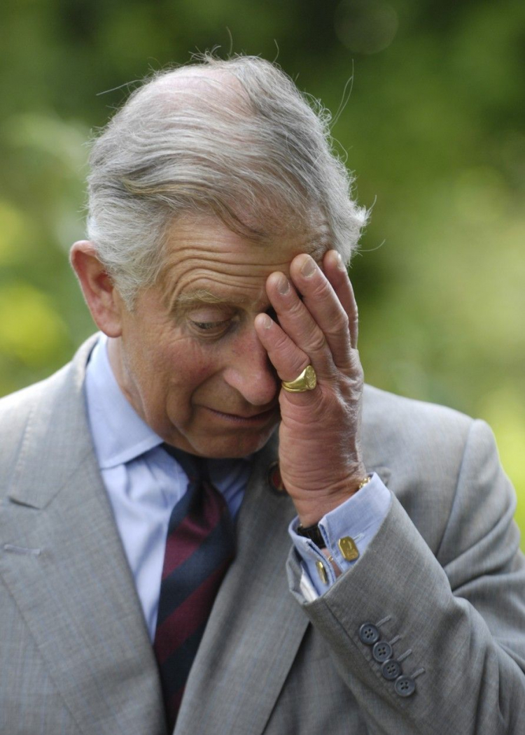 Regele Charles consuma aceeasi bautura in fiecare seara, inainte de ...