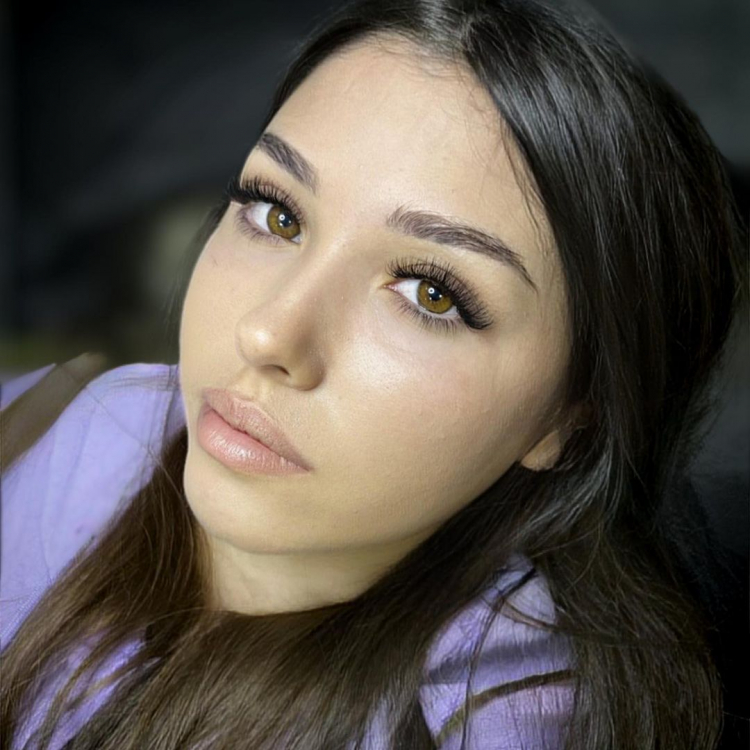 O privire seducatoare - dorinta fiecarei femei! Daca iti doresti gene ...