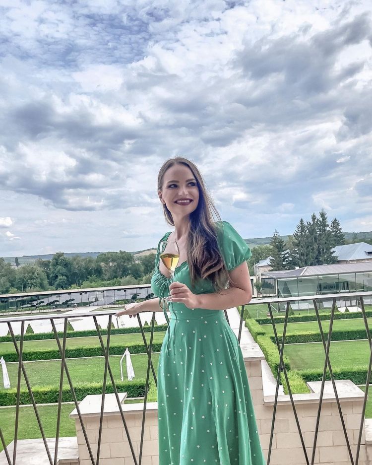 O noua emisiune la PRO TV, Wine Trips Romania! Vezi care e prima ... O noua emisiune la PRO TV, Wine Trips Romania! Vezi care e prima ...