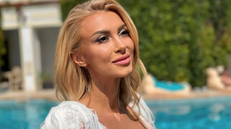 Andreea Balan a fost logodita la 20 de ani. Cine este barbatul care i-a ...