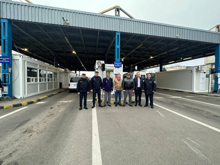 Incepand de astazi, controlul comun in vama Leuseni-Albita a fost pus ...