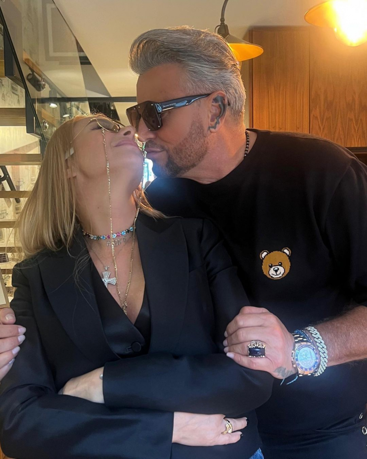 Anamaria Prodan, in ipostaze tandre cu Catalin Botezatu. Fanii sunt socati: „Aratati minunat ...