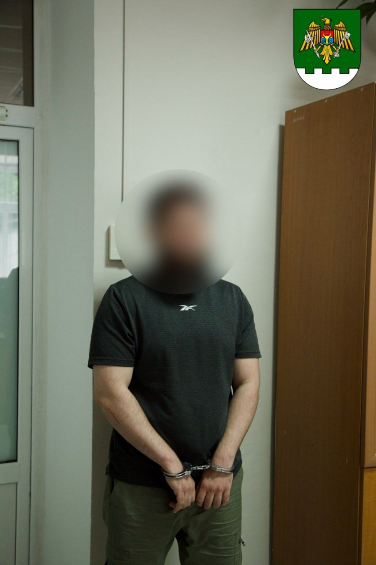 Un cetatean azer dat in urmarire prin INTERPOL, retinut la intrarea in ...