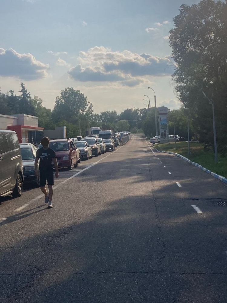 Unii pleaca, altii revin acasa. S-au format din nou ambuteiaje la vama ...