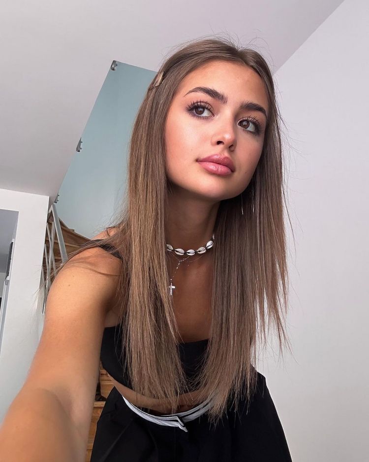 La mare, la soare! Unde si cu cine isi petrece Iuliana Beregoi vacanta de vara - FOTO/VIDEO