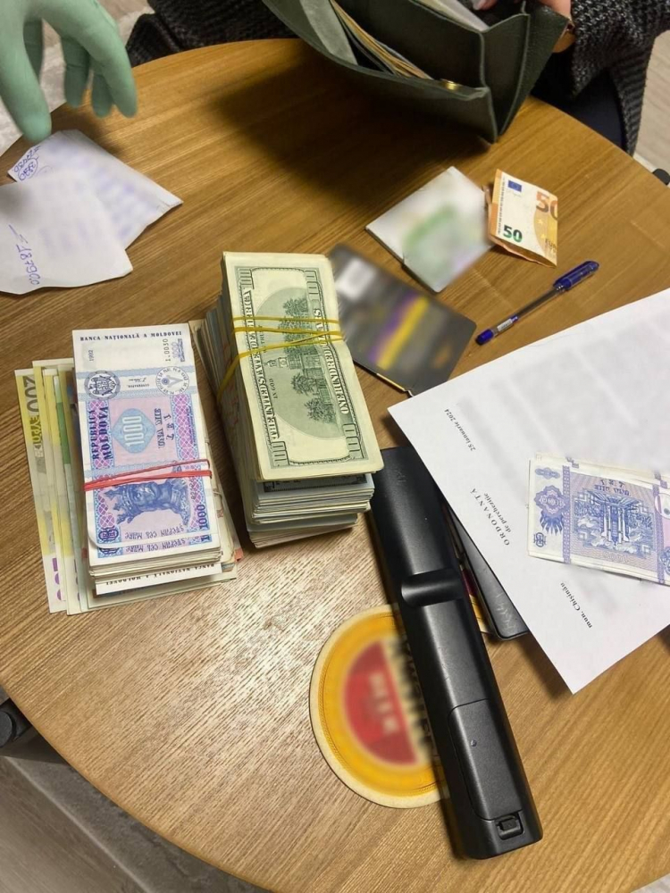 Inca unul! Complice implicat in escrocheriile cu ,,ruda implicata in ...