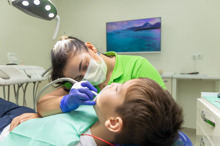 Pe langa igiena corecta si regulata, dintii tai au nevoie si de un ...