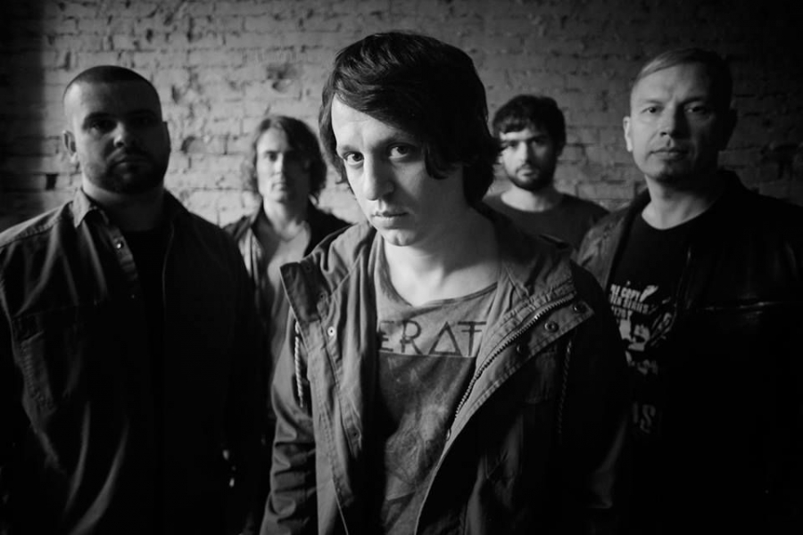 Dat in cautare pe retele sociale! Solistul din Alternosfera - vanat de ...