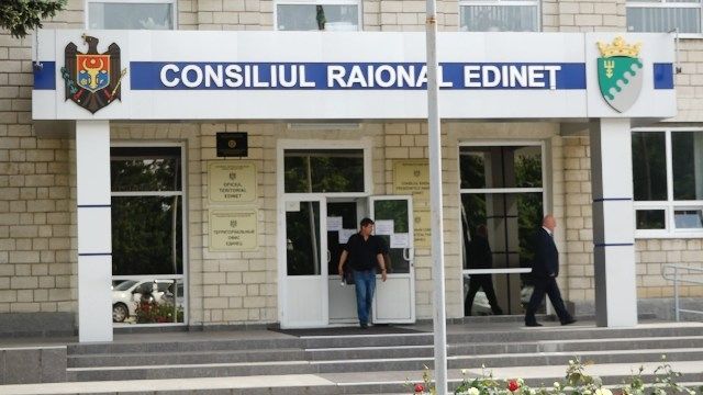 O sefa de directie din raionul Edinet - demisa din functie: detinea ...