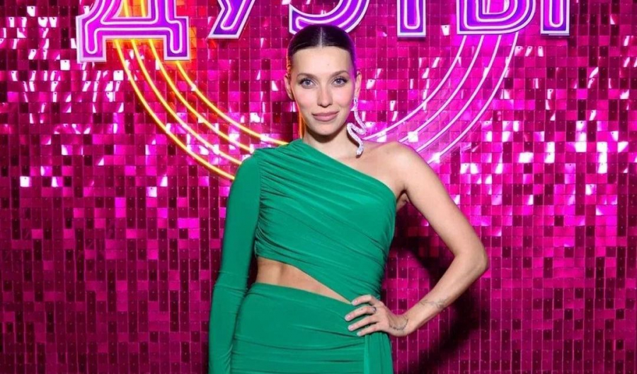 Regina Todorenko si-a demonstrat silueta bine lucrata la doar patru ...