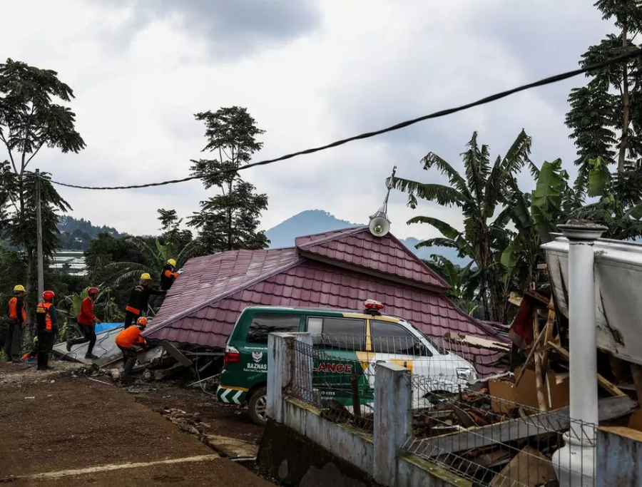 Cutremur cu magnitudinea 6,4 in Indonezia. Seismul, resimtit in ...