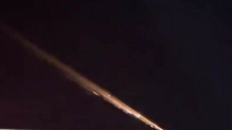 Fragmente de racheta in flacari observate pe cerul Japoniei. Unde s-au ...