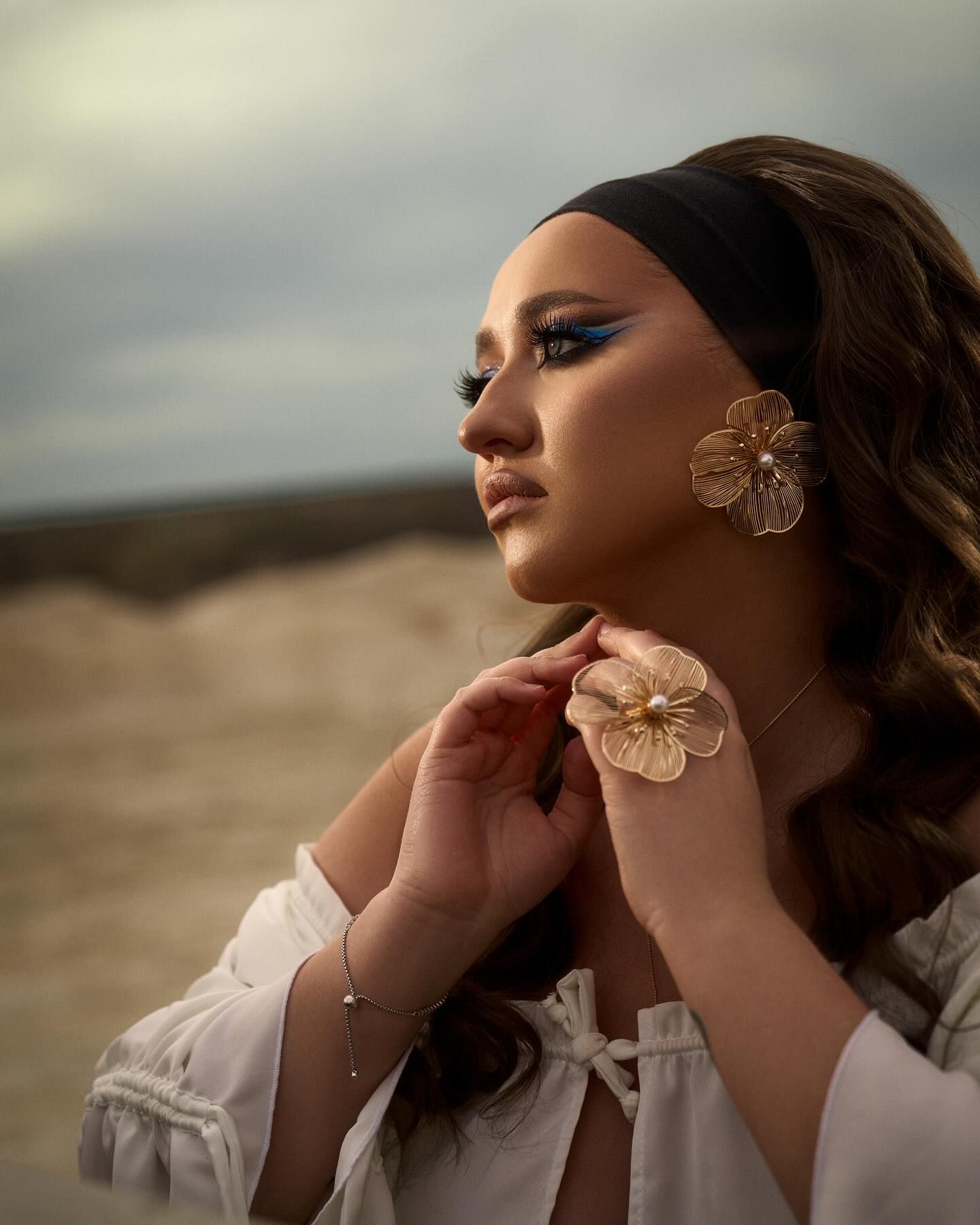 Valeria Marcu și-a făcut debutul artistic și a lansat prima ei piesă ...