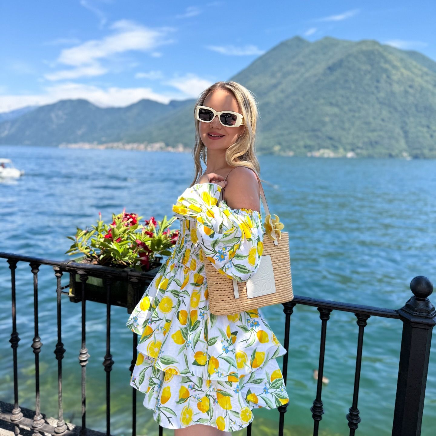 Eleganță, emoții și istorie scrisă! LEA LEA BRAND a lansat prima ...